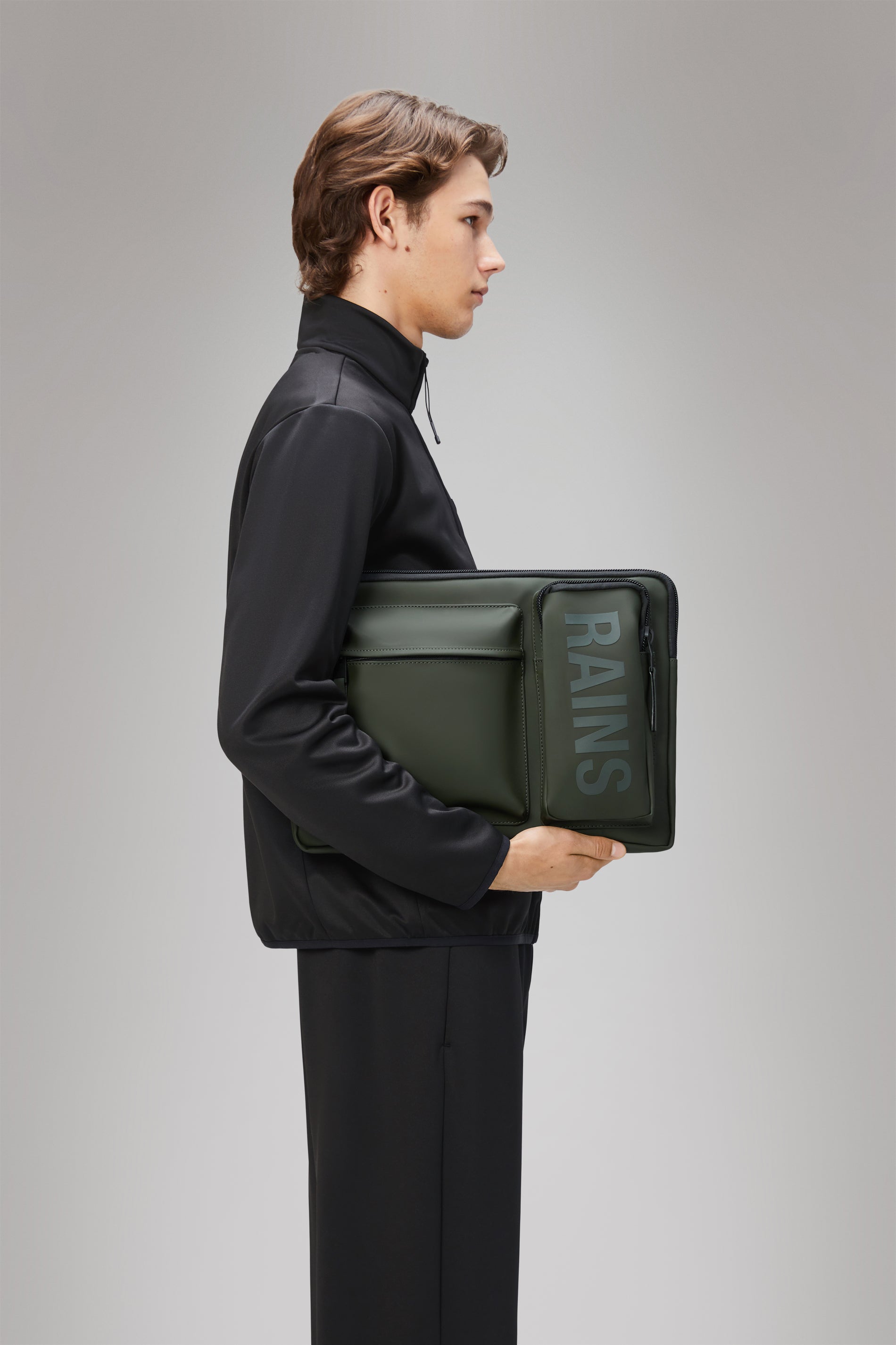 Rains® Trail Laptop Case 15″/16″ in Black for $75 | Free Shipping