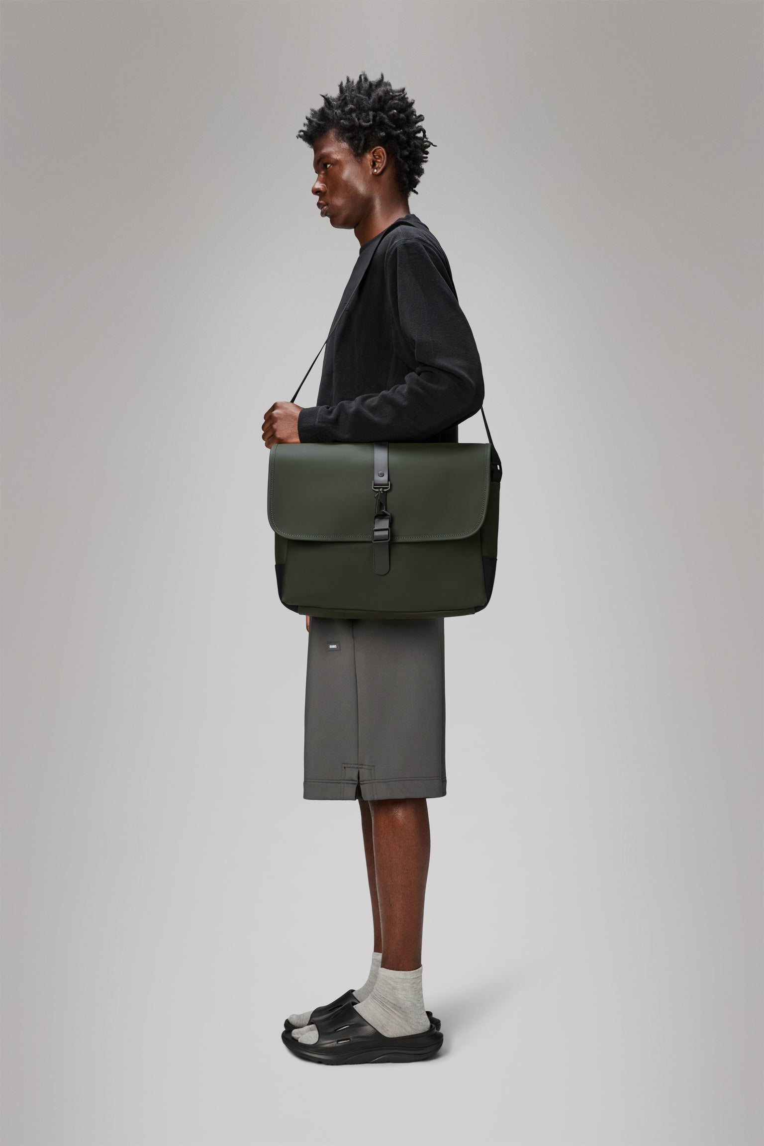 Bags for 16″ laptops | Free Shipping | Rains