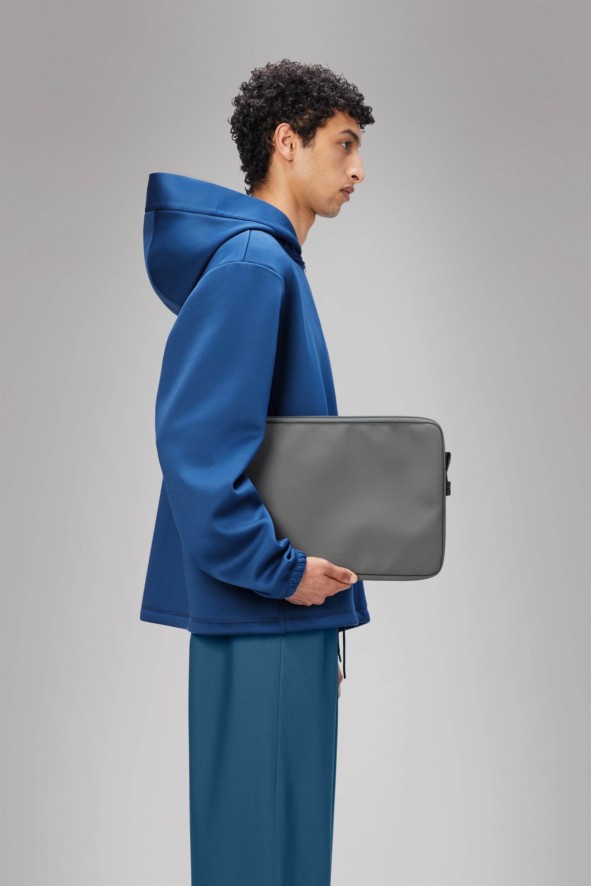 Rains® Trail Laptop Case 13″/14″ in Black for $75 | Free Shipping